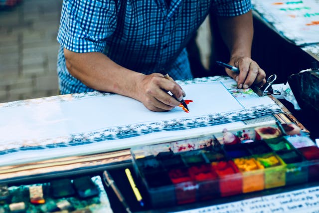 21 Business Ideas For Artists To Turn Their Talent Into A Business