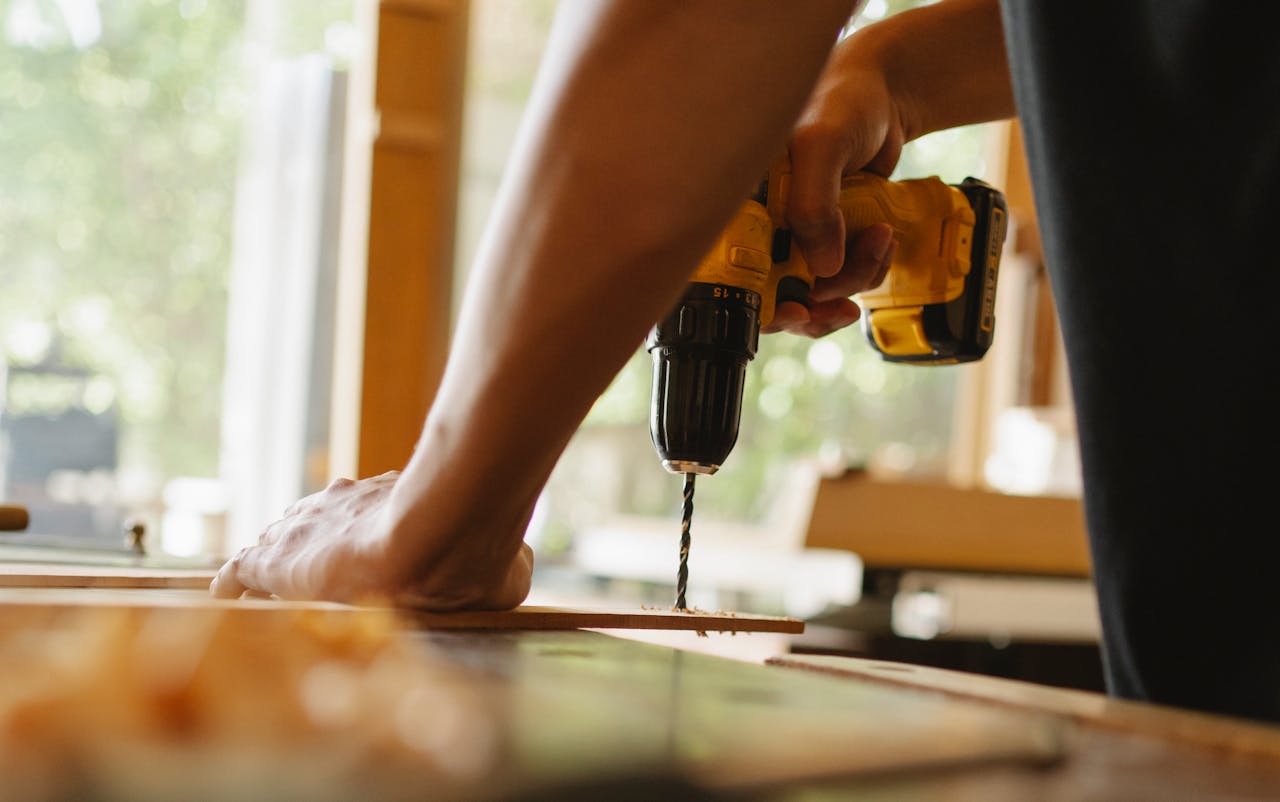 25 Profitable Handyman Business Ideas To Start From Home